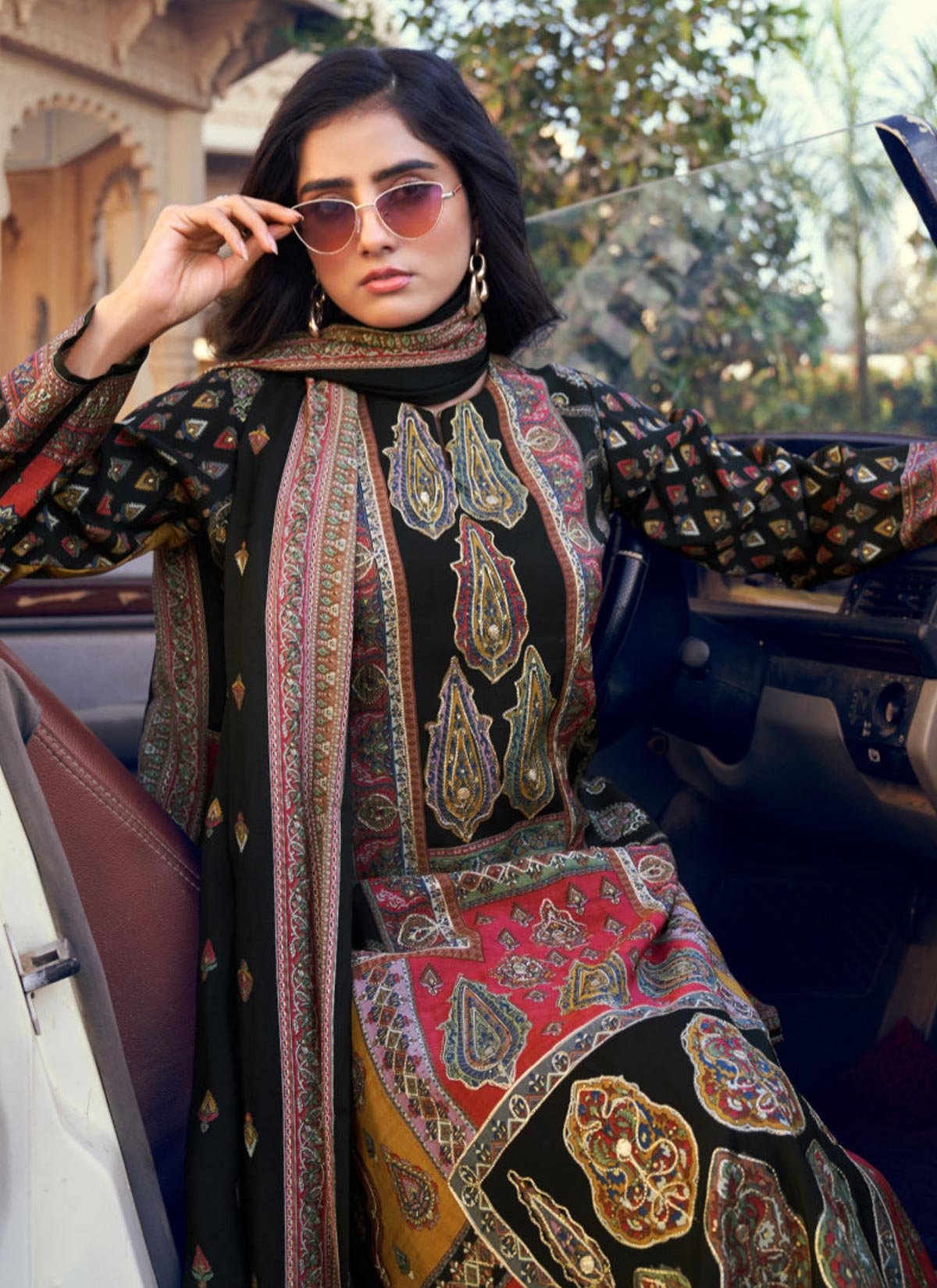 Buy Cotton Silk Straight Suit with Digital Print Work in Black Online