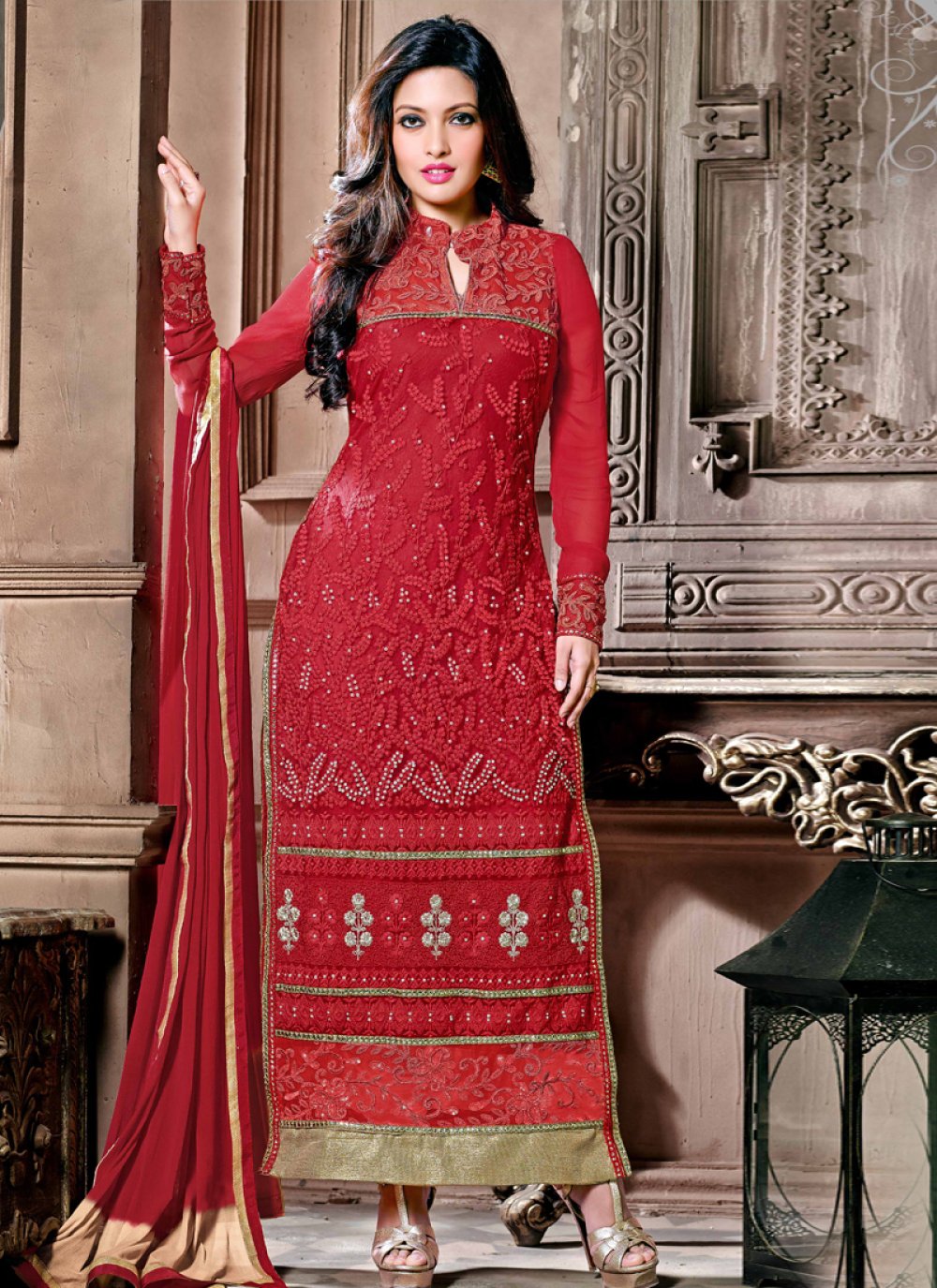 Fascinating Crimson Color Pakistani Suit